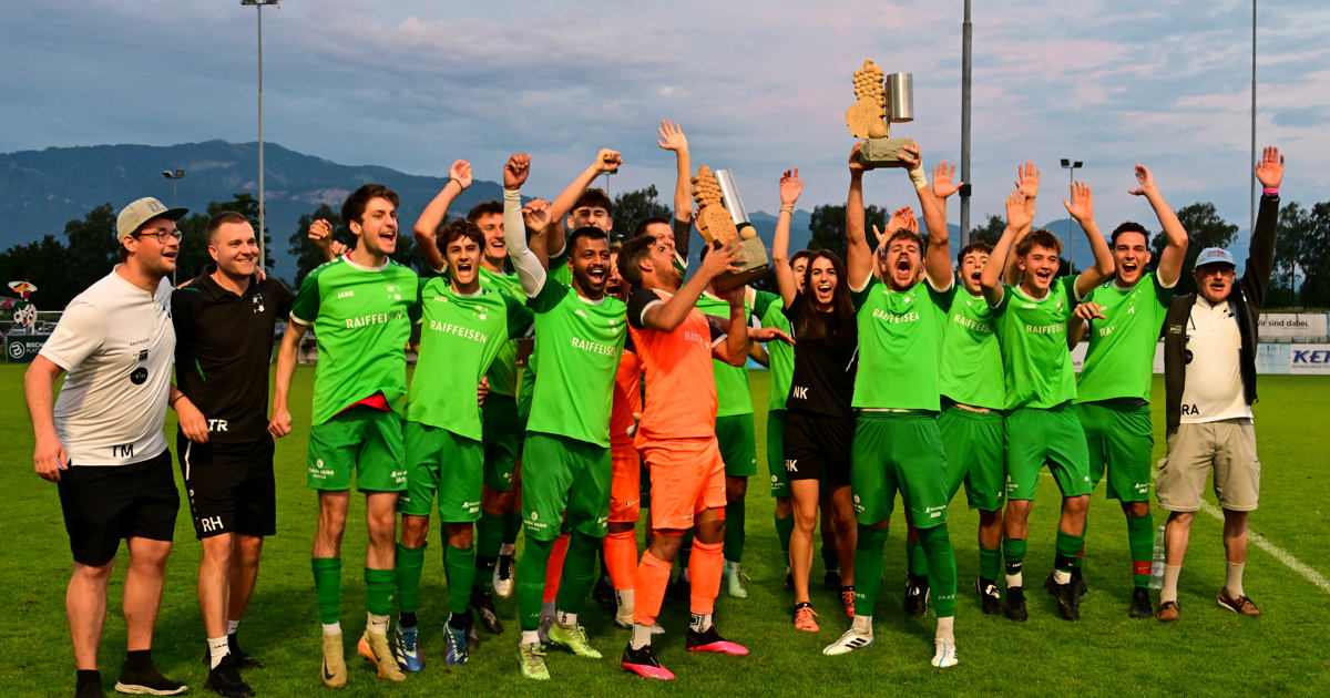 Der FC Rebstein feiert seinen überraschenden Sieg am Pokalturnier – die ...