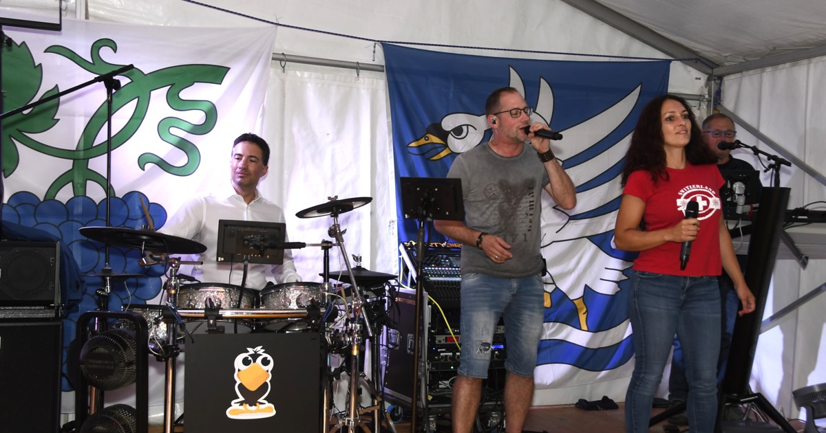 Andrea Caroni überrascht in Staad mit Anekdoten und Schlagzeugsolo zum ...