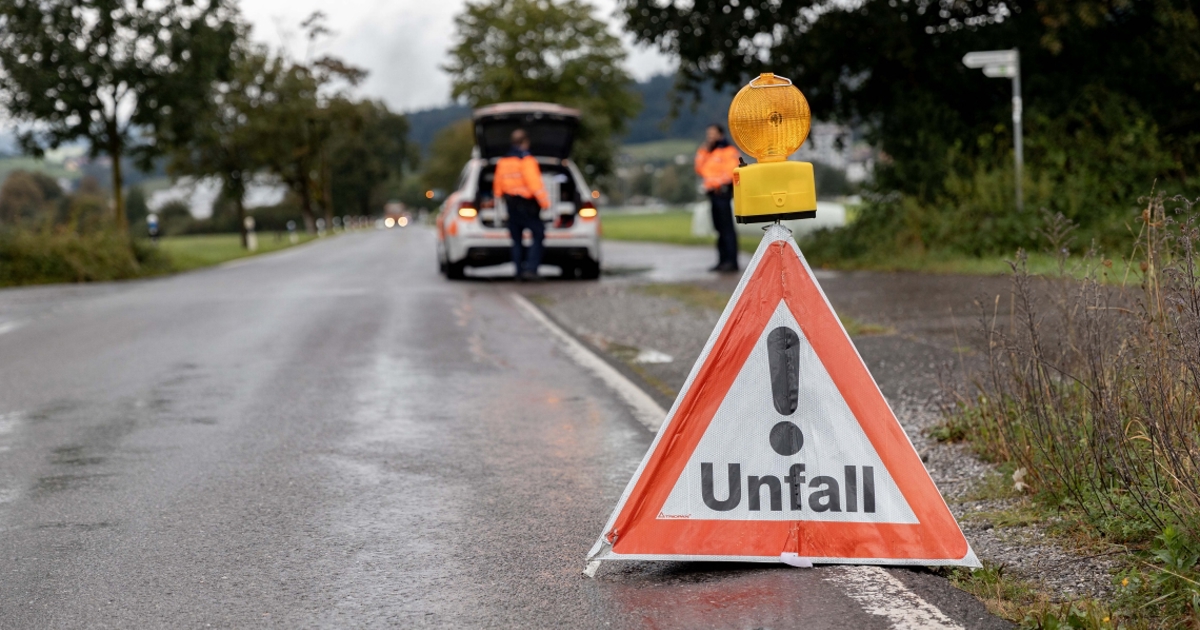 Verkehrsunfall auf Auerstrasse: Kind bei Kollision mit Lieferwagen verletzt | Der Rheintaler