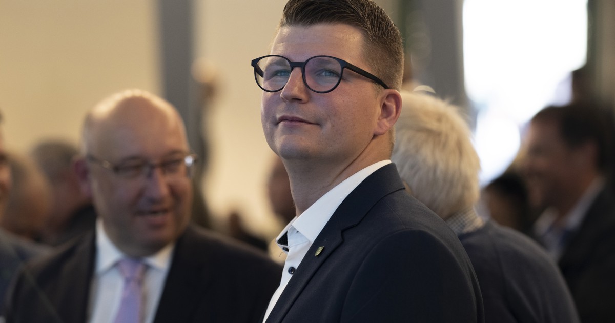 Mike Egger als Präsident der SVP Schweiz? Er denkt darüber nach. | Der ...