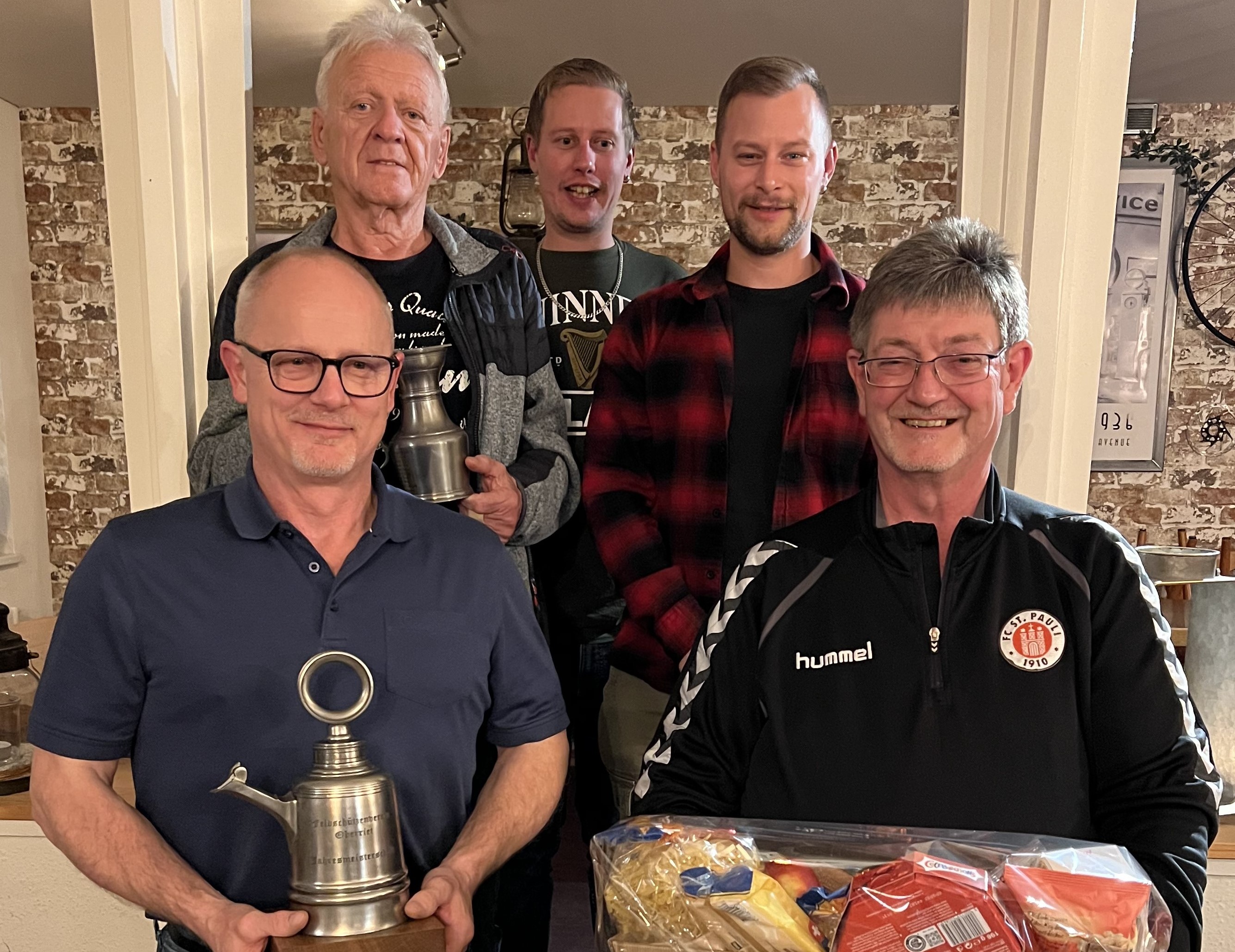 Daniel Stieger beim Absenden des Feldschützenvereins Oberriet zum ...