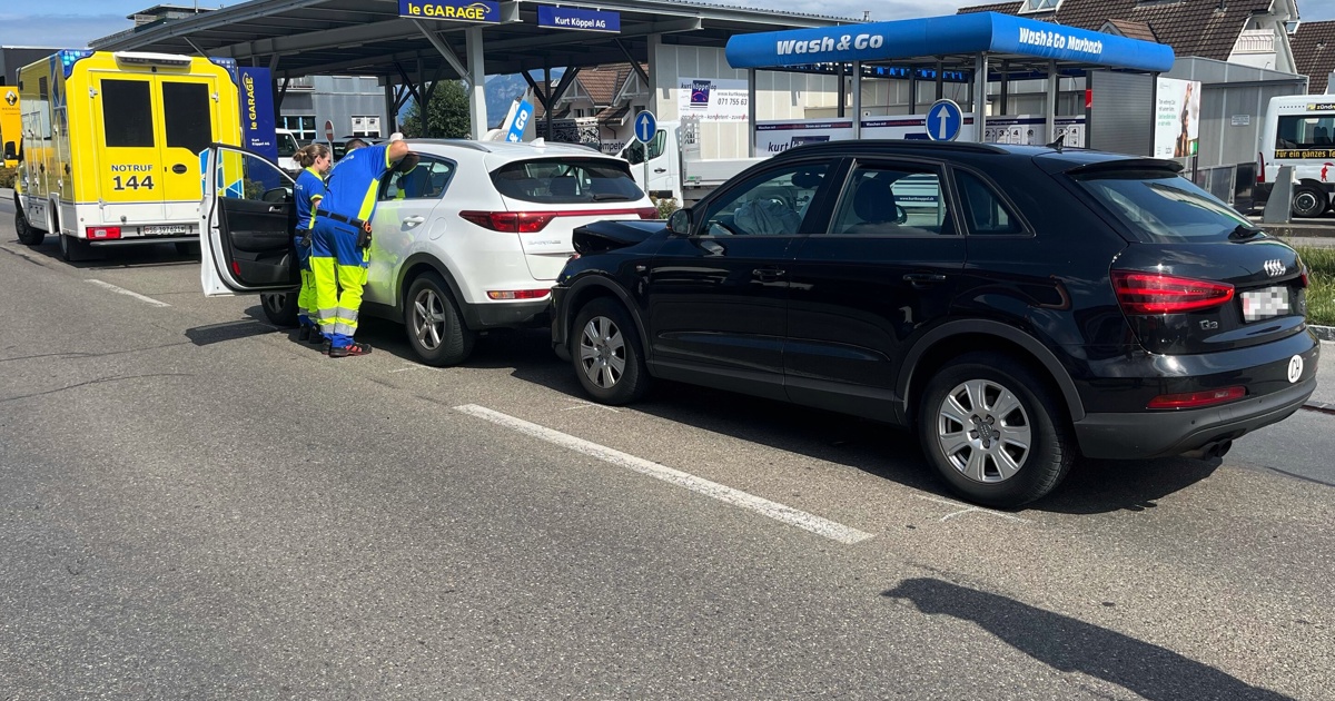 Bremsmanöver zu spät bemerkt: Eine Person verletzt | Der Rheintaler
