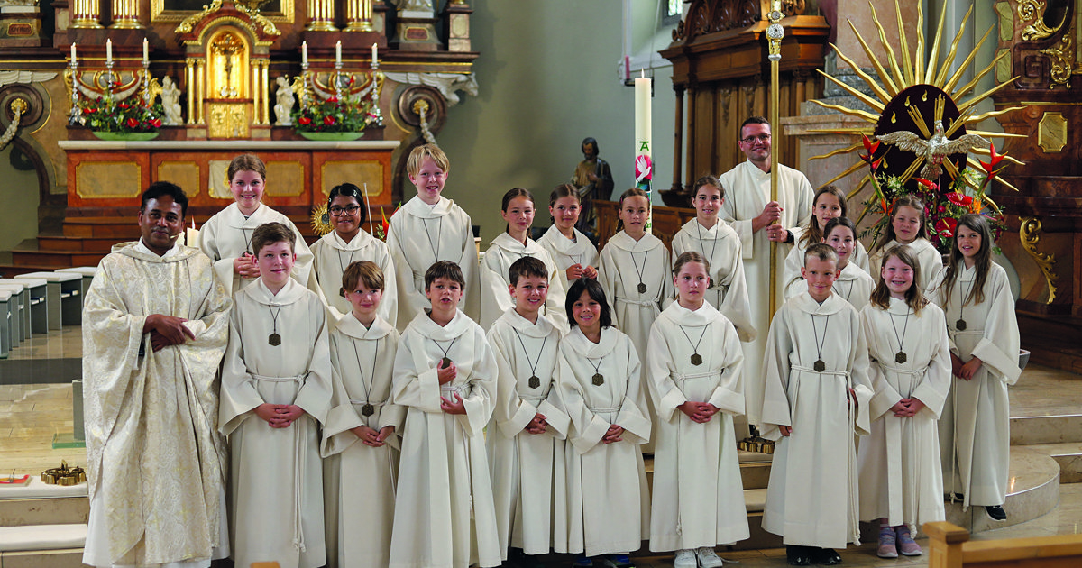 Feierliche Aufnahme von Ministrantinnen und Ministranten | Der Rheintaler