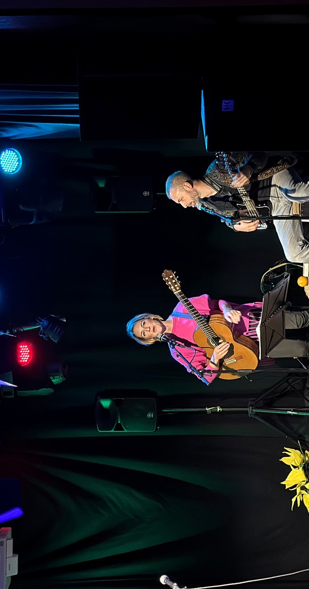 Zeitreise mit dem Duo «Hit happens» | Der Rheintaler