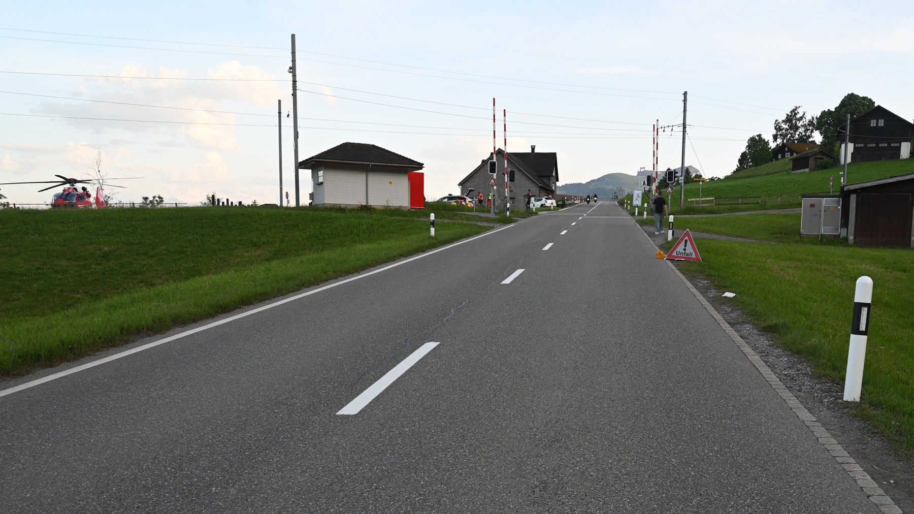 Motorradfahrer verunfallt wegen Insekt unter dem Helm | Der Rheintaler