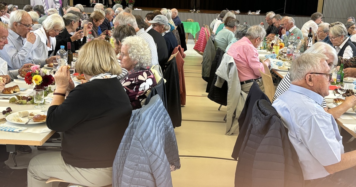 Der Verein Au 65+ lud zu einem bunten Oktoberenachmittag ein | Der ...