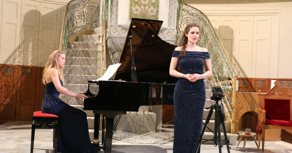 Anna M. Stephany erinnert mit Liedern und Geschichten ihrer Grossmutter ...