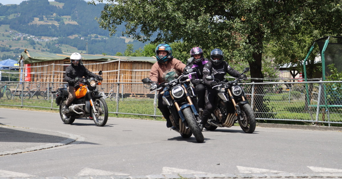 Knapp 100 Töff-Fans treffen sich auf eine Rundfahrt | Der Rheintaler