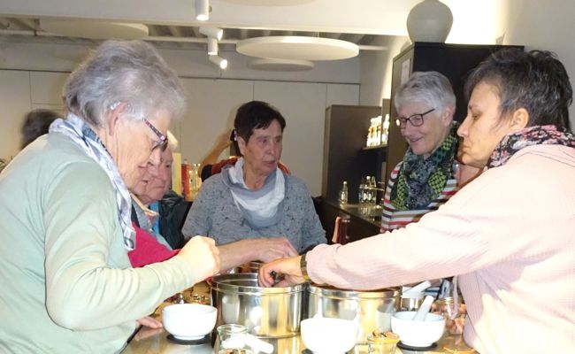 Die Bäuerinnen und Landfrauen vom Gätzi-Warmesberg zu Besuch im ...