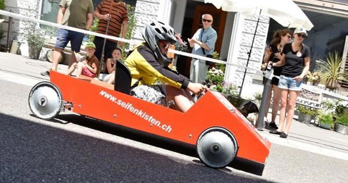 Mit Seifenkisten und Bobbycars die Neugass hinunterfahren | Der Rheintaler